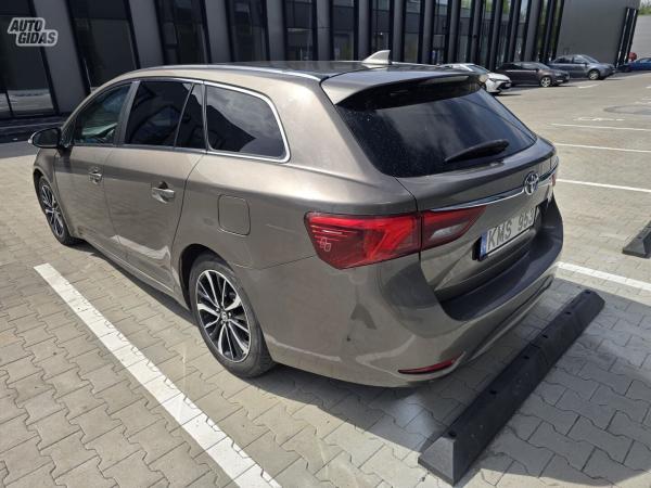 Toyota Avensis 2018 in Vilnius, with an engine capacity of 2.00 L and mileage of 256 thousand km for 6200 €, photo 5 on AUTOMOTO.COM.LV