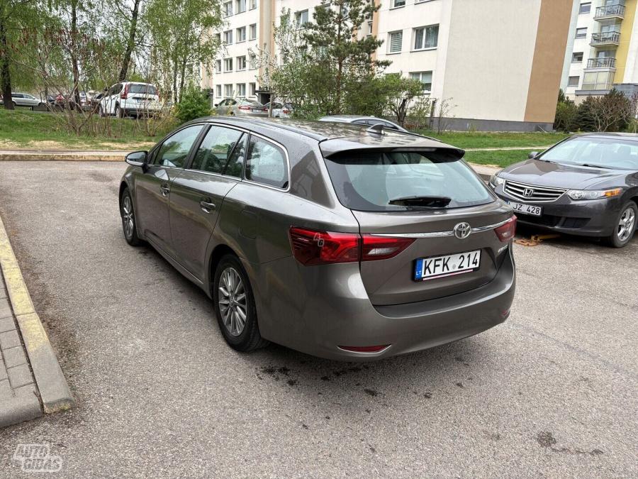 Toyota Avensis 2018 in Vilnius, with an engine capacity of 1.80 L and mileage of 104 thousand km for 13000 €, photo 5 on AUTOMOTO.COM.LV