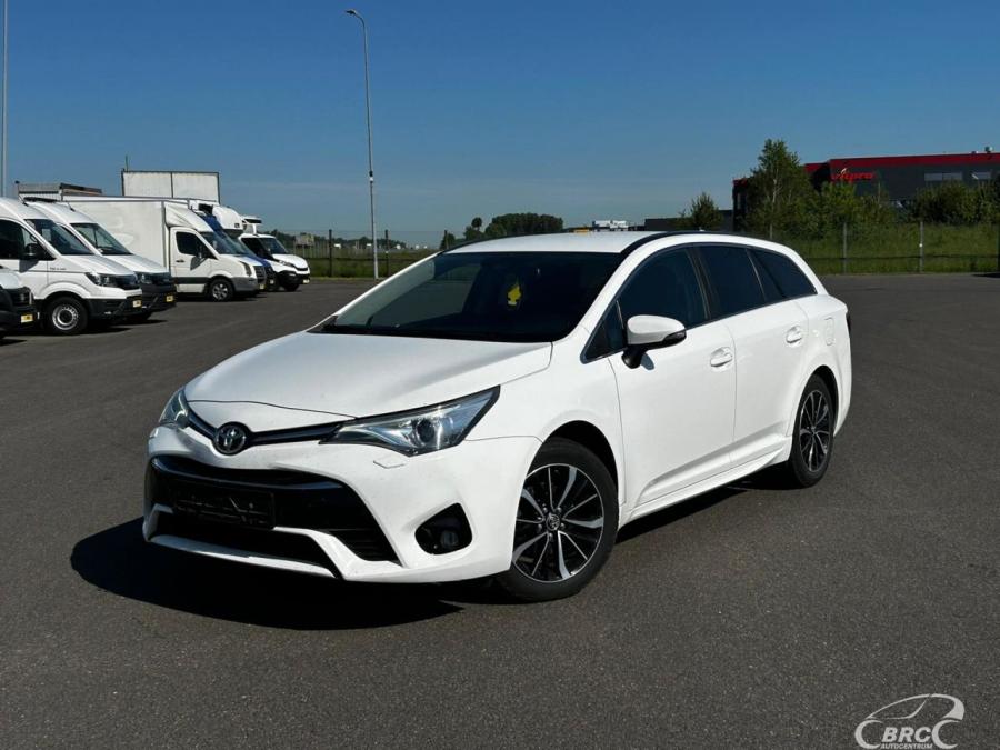 Тойота Авенсис 2018 в Вильнюс, объемом двигателя 1.80 л и пробегом 135 тыс. км за 12500 €, фото 1 на AUTOMOTO.COM.LV