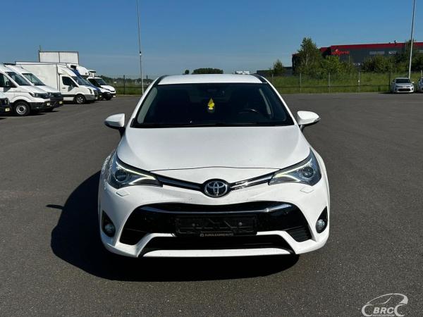 Тойота Авенсис 2018 в Вильнюс, объемом двигателя 1.80 л и пробегом 135 тыс. км за 12500 €, фото 5 на AUTOMOTO.COM.LV
