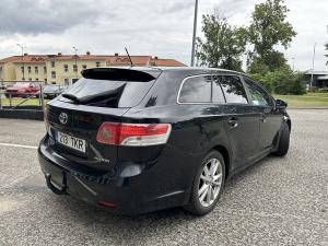 Toyota Avensis 2019 in Johvi, with an engine capacity of 0.00 L and mileage of 321 thousand km for 3500 €, photo 4 on AUTOMOTO.COM.LV
