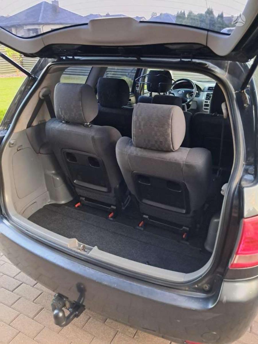 Melns Toyota avensis-verso 2001 Panevēža, ar dzinēja tilpumu 2.00 L un nobraukumu 300 tūkst. km par 2200 €, foto 6 vietnē AUTOMOTO.COM.LV