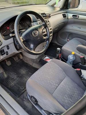 Melns Toyota avensis-verso 2001 Panevēža, ar dzinēja tilpumu 2.00 L un nobraukumu 300 tūkst. km par 2200 €, foto 7 vietnē AUTOMOTO.COM.LV