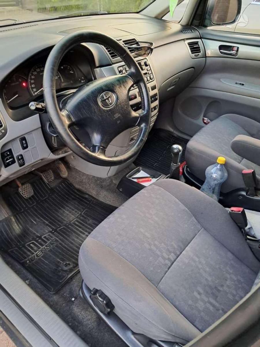 Melns Toyota avensis-verso 2001 Panevēža, ar dzinēja tilpumu 2.00 L un nobraukumu 300 tūkst. km par 2200 €, foto 7 vietnē AUTOMOTO.COM.LV