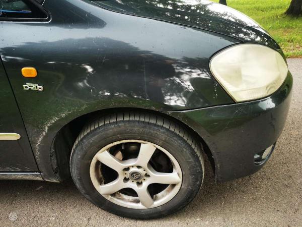 Black Toyota avensis-verso 2002 in Kaunas, with an engine capacity of 2.00 L and mileage of 380 thousand km for 799 €, photo 7 on AUTOMOTO.COM.LV