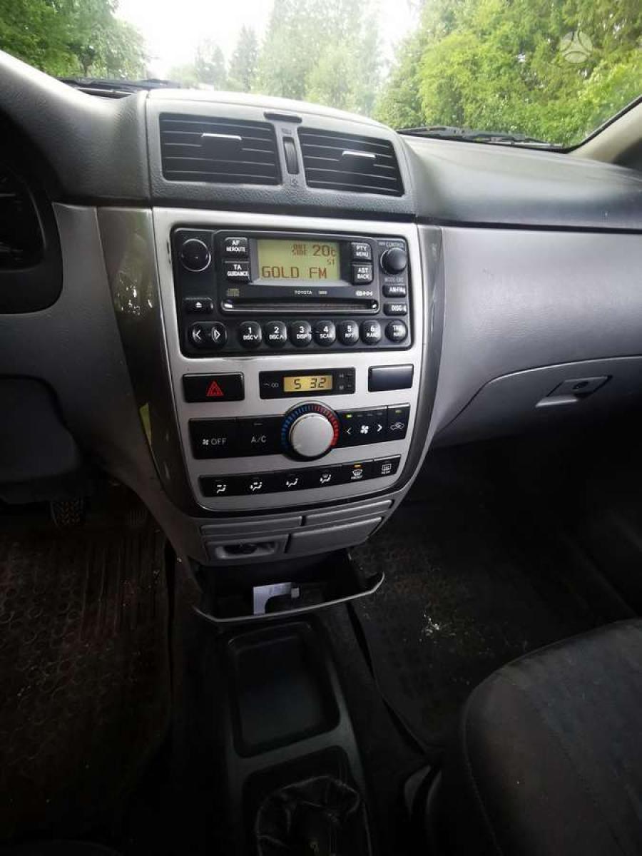 Black Toyota avensis-verso 2002 in Kaunas, with an engine capacity of 2.00 L and mileage of 380 thousand km for 799 €, photo 13 on AUTOMOTO.COM.LV