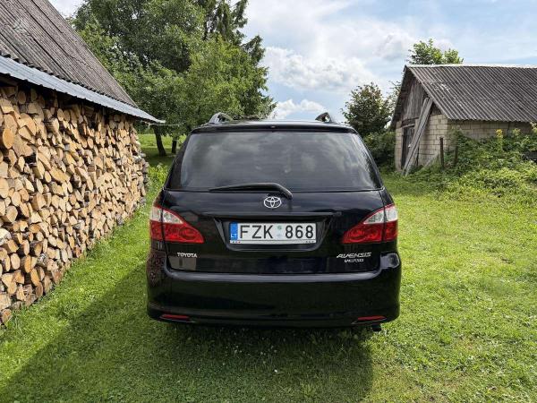 Black Toyota avensis-verso 2004 in Jonava, with an engine capacity of 2.00 L and mileage of 298 thousand km for 1850 €, photo 4 on AUTOMOTO.COM.LV