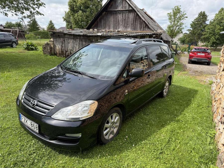 Black Toyota avensis-verso 2004 in Jonava, with an engine capacity of 2.00 L and mileage of 298 thousand km for 1850 €, photo 7 on AUTOMOTO.COM.LV