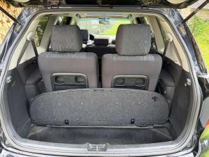 Black Toyota avensis-verso 2004 in Jonava, with an engine capacity of 2.00 L and mileage of 298 thousand km for 1850 €, photo 18 on AUTOMOTO.COM.LV