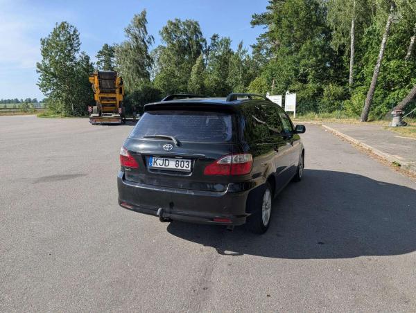 Melns Toyota avensis-verso 2005 Šauļi, ar dzinēja tilpumu 2.00 L un nobraukumu 335 tūkst. km par 2150 €, foto 5 vietnē AUTOMOTO.COM.LV