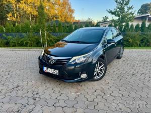 Black Toyota avensis-verso 2013 in Riga, with an engine capacity of 2.20 L and mileage of 480 thousand km for 3100 €, photo  on AUTOMOTO.COM.LV