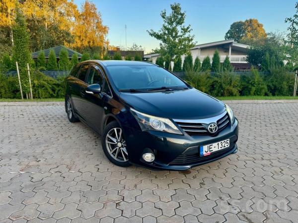 Black Toyota avensis-verso 2013 in Riga, with an engine capacity of 2.20 L and mileage of 480 thousand km for 3100 €, photo 2 on AUTOMOTO.COM.LV