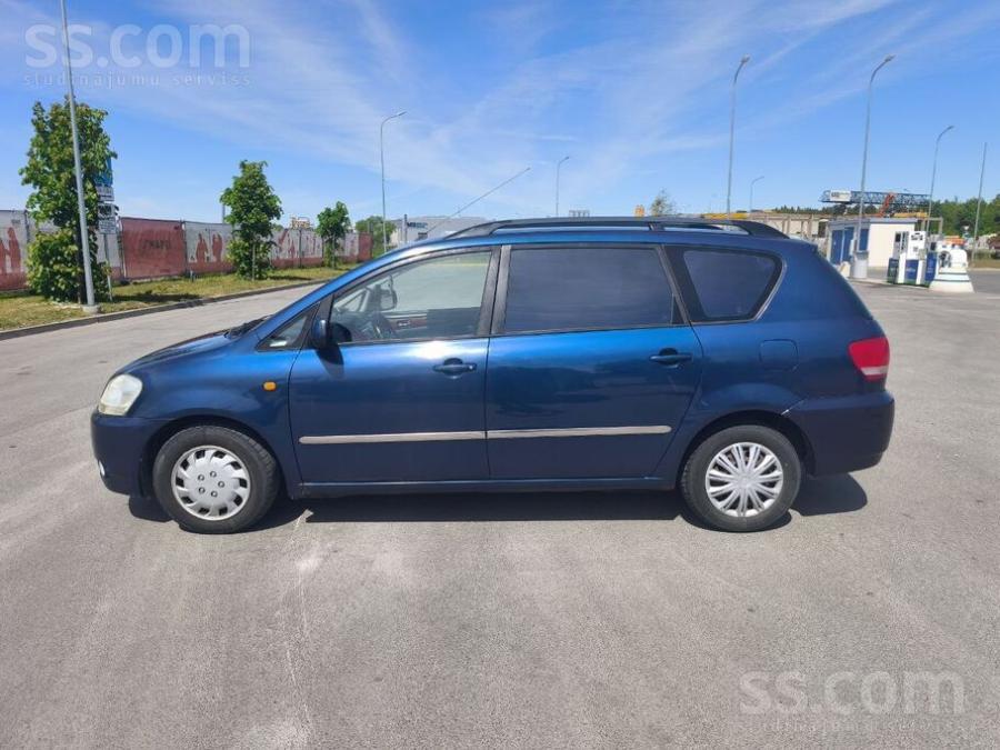 Zils Toyota avensis-verso 2001 Liepāja, ar dzinēja tilpumu 2.00 L un nobraukumu 285 tūkst. km par 1800 €, foto 4 vietnē AUTOMOTO.COM.LV