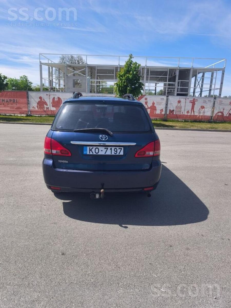 Zils Toyota avensis-verso 2001 Liepāja, ar dzinēja tilpumu 2.00 L un nobraukumu 285 tūkst. km par 1800 €, foto 6 vietnē AUTOMOTO.COM.LV