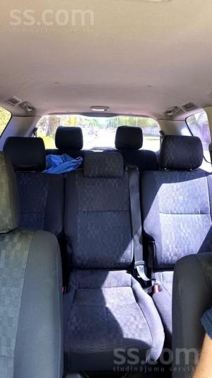 Zils Toyota avensis-verso 2001 Liepāja, ar dzinēja tilpumu 2.00 L un nobraukumu 285 tūkst. km par 1800 €, foto 12 vietnē AUTOMOTO.COM.LV