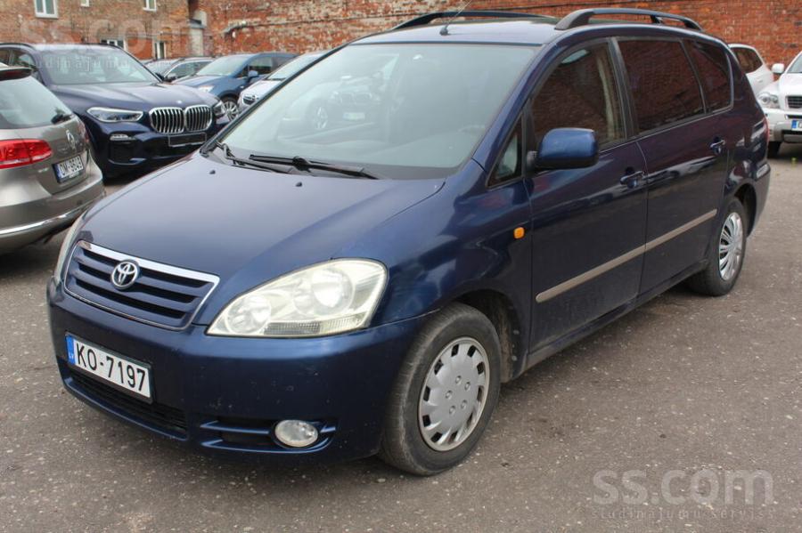 Zils Toyota avensis-verso 2001 Liepāja, ar dzinēja tilpumu 2.00 L un nobraukumu 288 tūkst. km par 1700 €, foto 3 vietnē AUTOMOTO.COM.LV