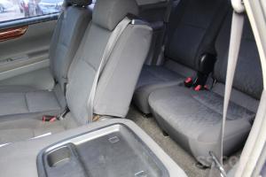 Zils Toyota avensis-verso 2001 Liepāja, ar dzinēja tilpumu 2.00 L un nobraukumu 288 tūkst. km par 1700 €, foto 9 vietnē AUTOMOTO.COM.LV