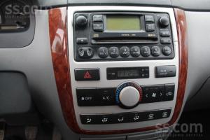 Zils Toyota avensis-verso 2001 Liepāja, ar dzinēja tilpumu 2.00 L un nobraukumu 288 tūkst. km par 1700 €, foto 13 vietnē AUTOMOTO.COM.LV