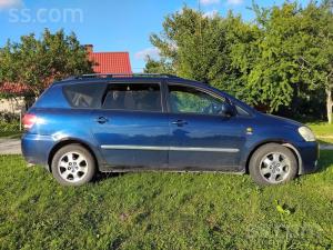 Zils Toyota avensis-verso 2003 Rēzekne, ar dzinēja tilpumu 2.00 L un nobraukumu 348 tūkst. km par 1790 €, foto 3 vietnē AUTOMOTO.COM.LV