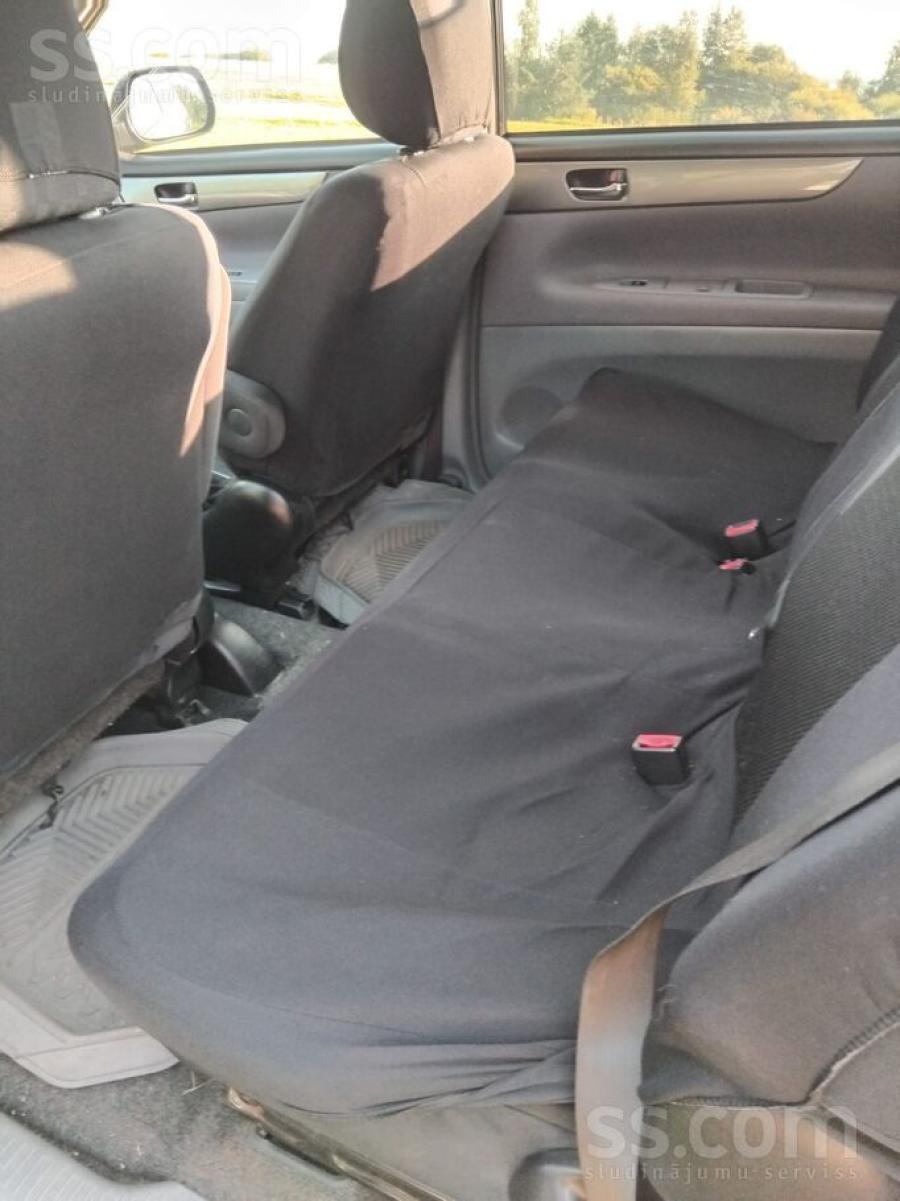 Zils Toyota avensis-verso 2003 Rēzekne, ar dzinēja tilpumu 2.00 L un nobraukumu 348 tūkst. km par 1790 €, foto 7 vietnē AUTOMOTO.COM.LV