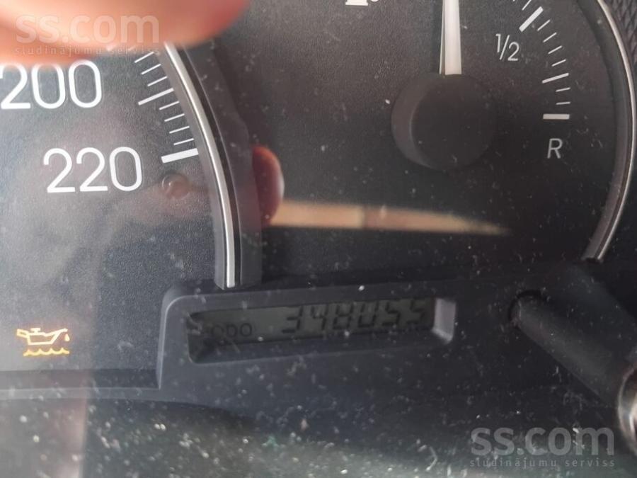 Zils Toyota avensis-verso 2003 Rēzekne, ar dzinēja tilpumu 2.00 L un nobraukumu 348 tūkst. km par 1790 €, foto 10 vietnē AUTOMOTO.COM.LV