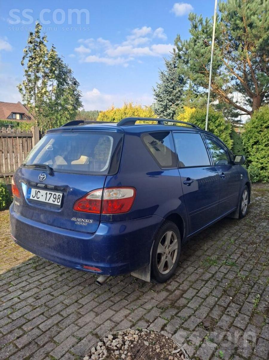 Zils Toyota avensis-verso 2004 Rīga, ar dzinēja tilpumu 2.00 L un nobraukumu 411 tūkst. km par 1000 €, foto 4 vietnē AUTOMOTO.COM.LV