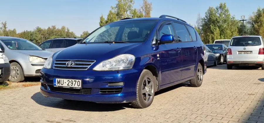 Blue Toyota avensis-verso 2005 in Valmiera, with an engine capacity of 2.00 L and mileage of 3057 thousand km for 1900 €, photo 7 on AUTOMOTO.COM.LV