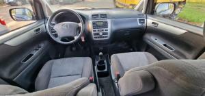 Blue Toyota avensis-verso 2005 in Valmiera, with an engine capacity of 2.00 L and mileage of 3057 thousand km for 1900 €, photo 9 on AUTOMOTO.COM.LV