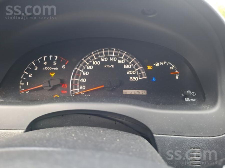 Zils Toyota avensis-verso 2005 Bauska, ar dzinēja tilpumu 2.00 L un nobraukumu 371 tūkst. km par 1300 €, foto 5 vietnē AUTOMOTO.COM.LV