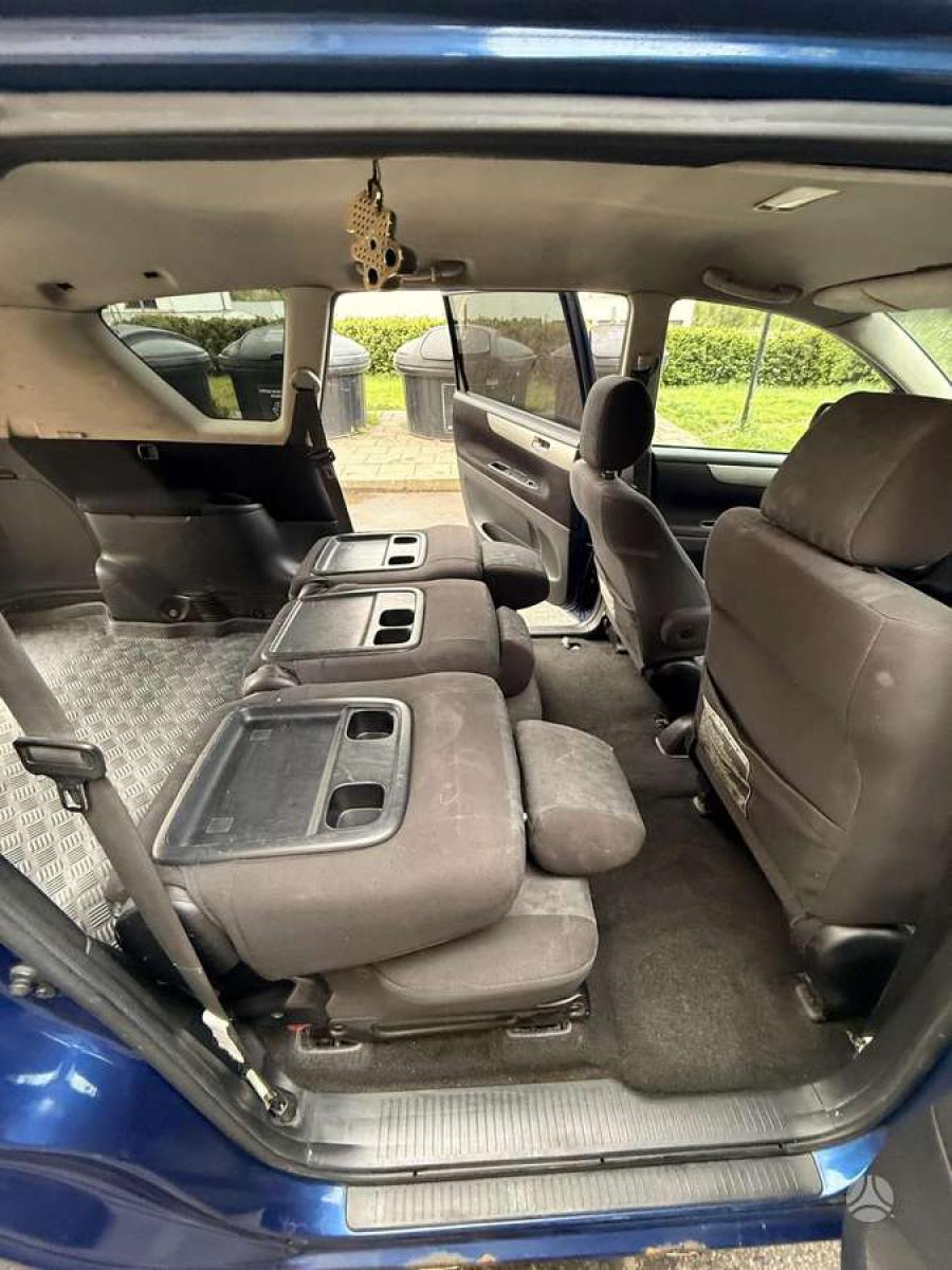 Blue Toyota avensis-verso 2004 in Vilnius, with an engine capacity of 2.00 L and mileage of 418 thousand km for 750 €, photo 13 on AUTOMOTO.COM.LV