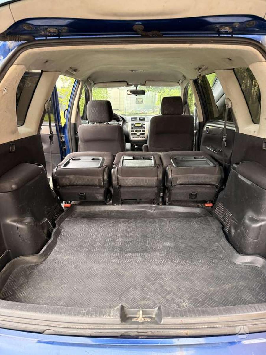 Blue Toyota avensis-verso 2004 in Vilnius, with an engine capacity of 2.00 L and mileage of 418 thousand km for 750 €, photo 14 on AUTOMOTO.COM.LV