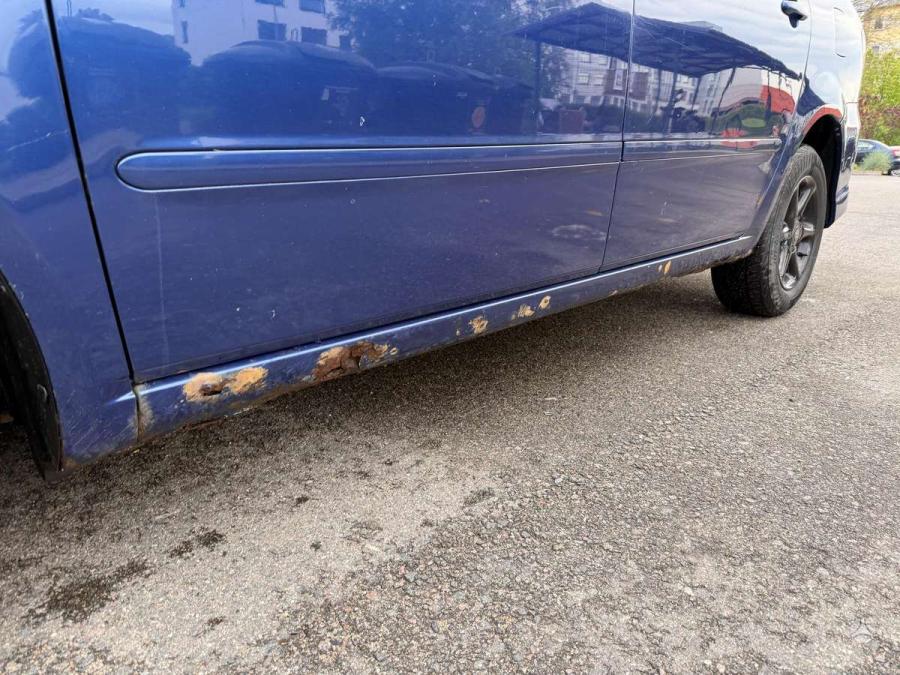 Blue Toyota avensis-verso 2004 in Vilnius, with an engine capacity of 2.00 L and mileage of 418 thousand km for 750 €, photo 20 on AUTOMOTO.COM.LV
