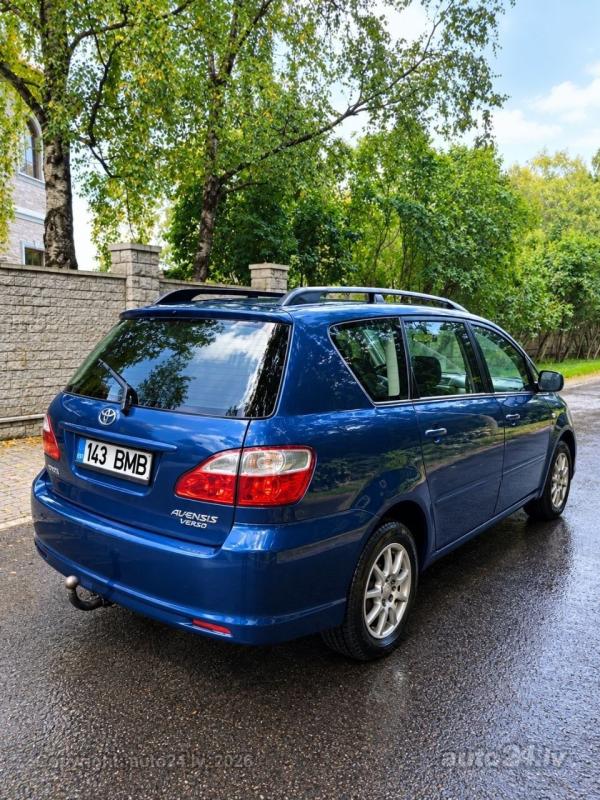 Toyota avensis-verso 2004 Tallina vietnē Zils Toyota avensis-verso 2004 Tallina, ar dzinēja tilpumu 2.00 L un nobraukumu 444 tūkst. km par 1700 €, foto 3 vietnē AUTOMOTO.COM.LV