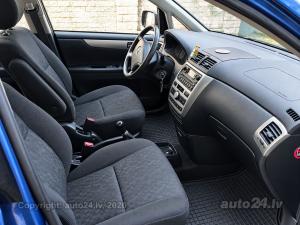 Zils Toyota avensis-verso 2004 Tallina, ar dzinēja tilpumu 2.00 L un nobraukumu 444 tūkst. km par 1700 €, foto 7 vietnē AUTOMOTO.COM.LV