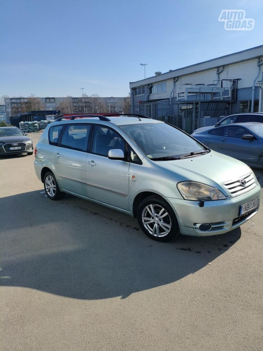 Zaļš Toyota avensis-verso 2001 Viļņa, ar dzinēja tilpumu 2.00 L un nobraukumu 305 tūkst. km par 1000 €, foto 2 vietnē AUTOMOTO.COM.LV