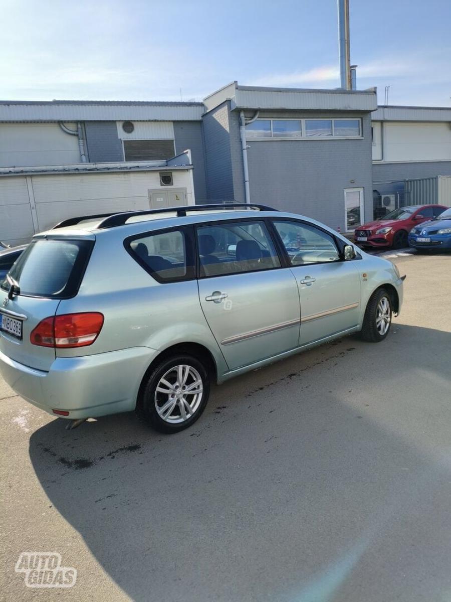 Zaļš Toyota avensis-verso 2001 Viļņa, ar dzinēja tilpumu 2.00 L un nobraukumu 305 tūkst. km par 1000 €, foto 4 vietnē AUTOMOTO.COM.LV