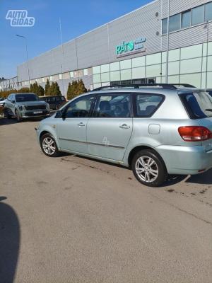 Zaļš Toyota avensis-verso 2001 Viļņa, ar dzinēja tilpumu 2.00 L un nobraukumu 305 tūkst. km par 1000 €, foto 7 vietnē AUTOMOTO.COM.LV