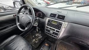 Zaļš Toyota avensis-verso 2004 Jelgava, ar dzinēja tilpumu 2.00 L un nobraukumu 401 tūkst. km par 1990 €, foto 12 vietnē AUTOMOTO.COM.LV
