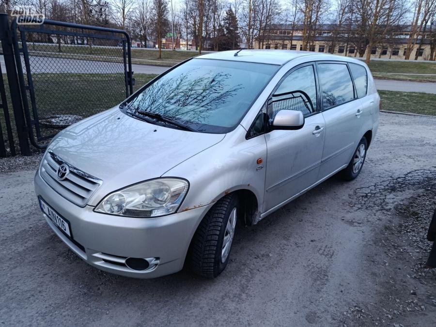 Pelēks Toyota avensis-verso 2002 Joniškis, ar dzinēja tilpumu 2.00 L un nobraukumu 350 tūkst. km par 900 €, foto 3 vietnē AUTOMOTO.COM.LV