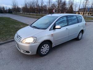 Pelēks Toyota avensis-verso 2002 Joniškis, ar dzinēja tilpumu 2.00 L un nobraukumu 350 tūkst. km par 900 €, foto 10 vietnē AUTOMOTO.COM.LV
