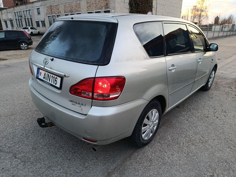 Pelēks Toyota avensis-verso 2002 Joniškis, ar dzinēja tilpumu 2.00 L un nobraukumu 350 tūkst. km par 900 €, foto 14 vietnē AUTOMOTO.COM.LV