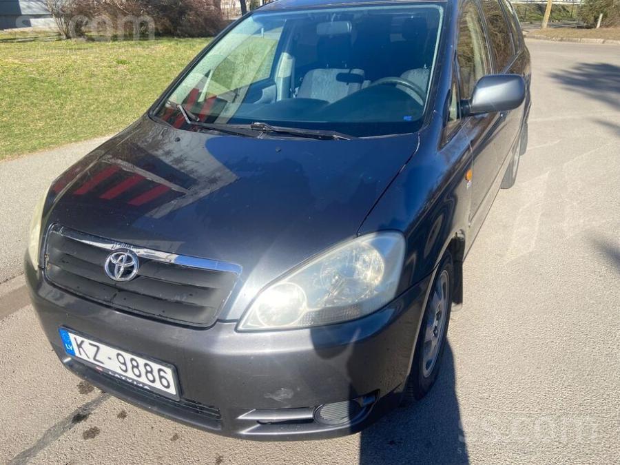 Grey Toyota avensis-verso 2002 in Riga, with an engine capacity of 2.00 L and mileage of 349 thousand km for 1190 €, photo 4 on AUTOMOTO.COM.LV