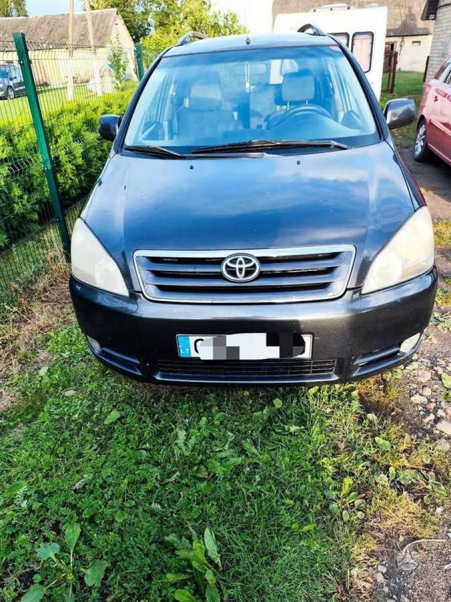 Grey Toyota avensis-verso 2002 in Joniskis, with an engine capacity of 2.00 L and mileage of 380 thousand km for 800 €, photo 10 on AUTOMOTO.COM.LV