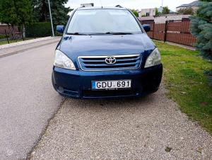 Grey Toyota avensis-verso 2002 in Pakruojis, with an engine capacity of 2.00 L and mileage of 345 thousand km for 1750 €, photo 3 on AUTOMOTO.COM.LV