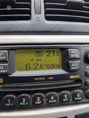 Grey Toyota avensis-verso 2002 in Pakruojis, with an engine capacity of 2.00 L and mileage of 345 thousand km for 1750 €, photo 14 on AUTOMOTO.COM.LV