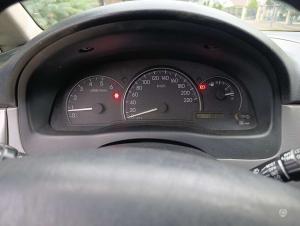 Grey Toyota avensis-verso 2002 in Pakruojis, with an engine capacity of 2.00 L and mileage of 345 thousand km for 1750 €, photo 16 on AUTOMOTO.COM.LV