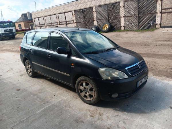 Pelēks Toyota avensis-verso 2002 Druskininkai, ar dzinēja tilpumu 2.00 L un nobraukumu 400 tūkst. km par 450 €, foto 1 vietnē AUTOMOTO.COM.LV