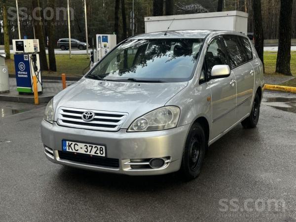 Grey Toyota avensis-verso 2003 in Riga, with an engine capacity of 2.00 L and mileage of 256 thousand km for 1350 €, photo 6 on AUTOMOTO.COM.LV
