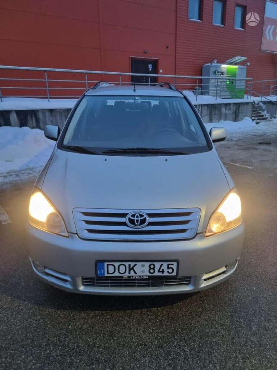 Pelēks Toyota avensis-verso 2003 Ukmergė, ar dzinēja tilpumu 2.00 L un nobraukumu 291 tūkst. km par 1600 €, foto 7 vietnē AUTOMOTO.COM.LV