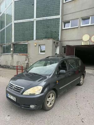 Серый Тойота Авенсис Версо 2003 в Вильнюс, объемом двигателя 2.00 л и пробегом 322 тыс. км за 1050 €, фото 3 на AUTOMOTO.COM.LV